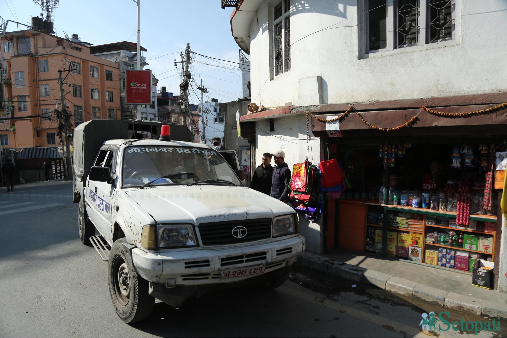 काठमाडौं महानगरले जफत गर्न थाल्यो सुर्तीजन्य पदार्थ :: सेतोपाटी ...