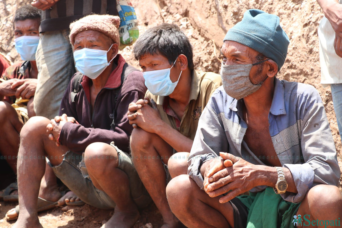 ‘रोगले त मार्दैनजस्तो लाग्छ, मार्‍यो भने भोकैले हो’ :: राजेश घिमिरे ...