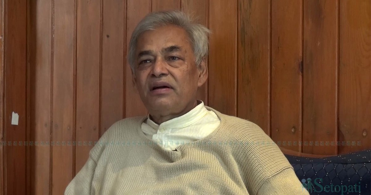 प्रदीप गिरिलाई भेटेर प्रधानमन्त्री देउवाले गरे स्वास्थ्य लाभको कामना ...