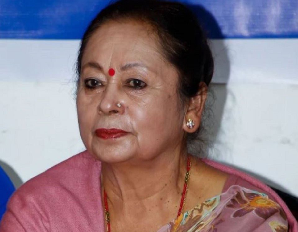 अनमोललाई भुवन केसीको छोरा भनेर चिन्छिन् नेपालकी पहिलो अभिनेत्री ...