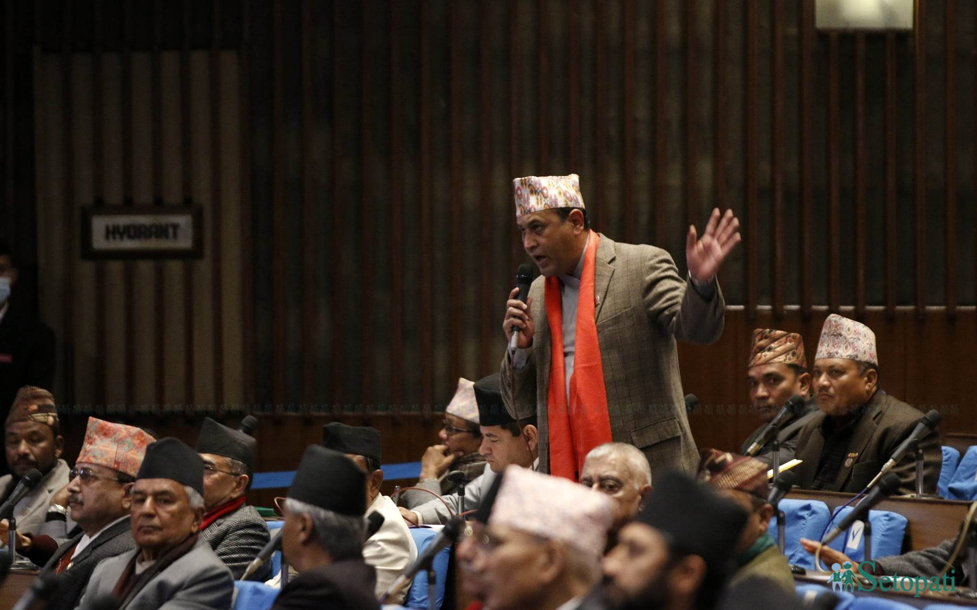 गृहमन्त्री लामिछानेलाई कांग्रेस सांसद खतिवडाको प्रश्न- हत्या अभियोग ...