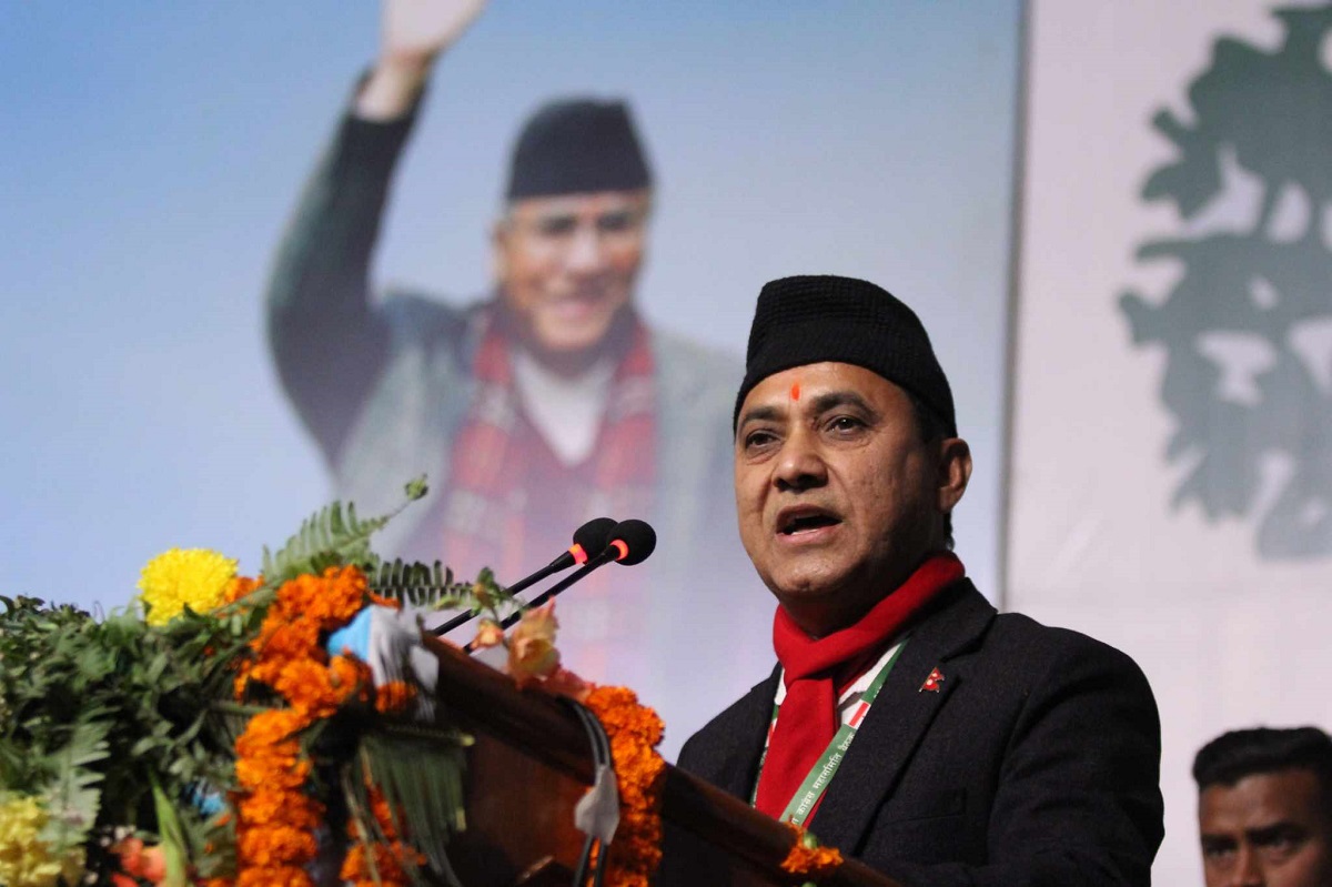 महामन्त्री शर्माले प्रस्ताव गरेको राजनीतिबाट नेता ‘बहिर्गमन नीति’ कति जायज, कति नाजायज ...