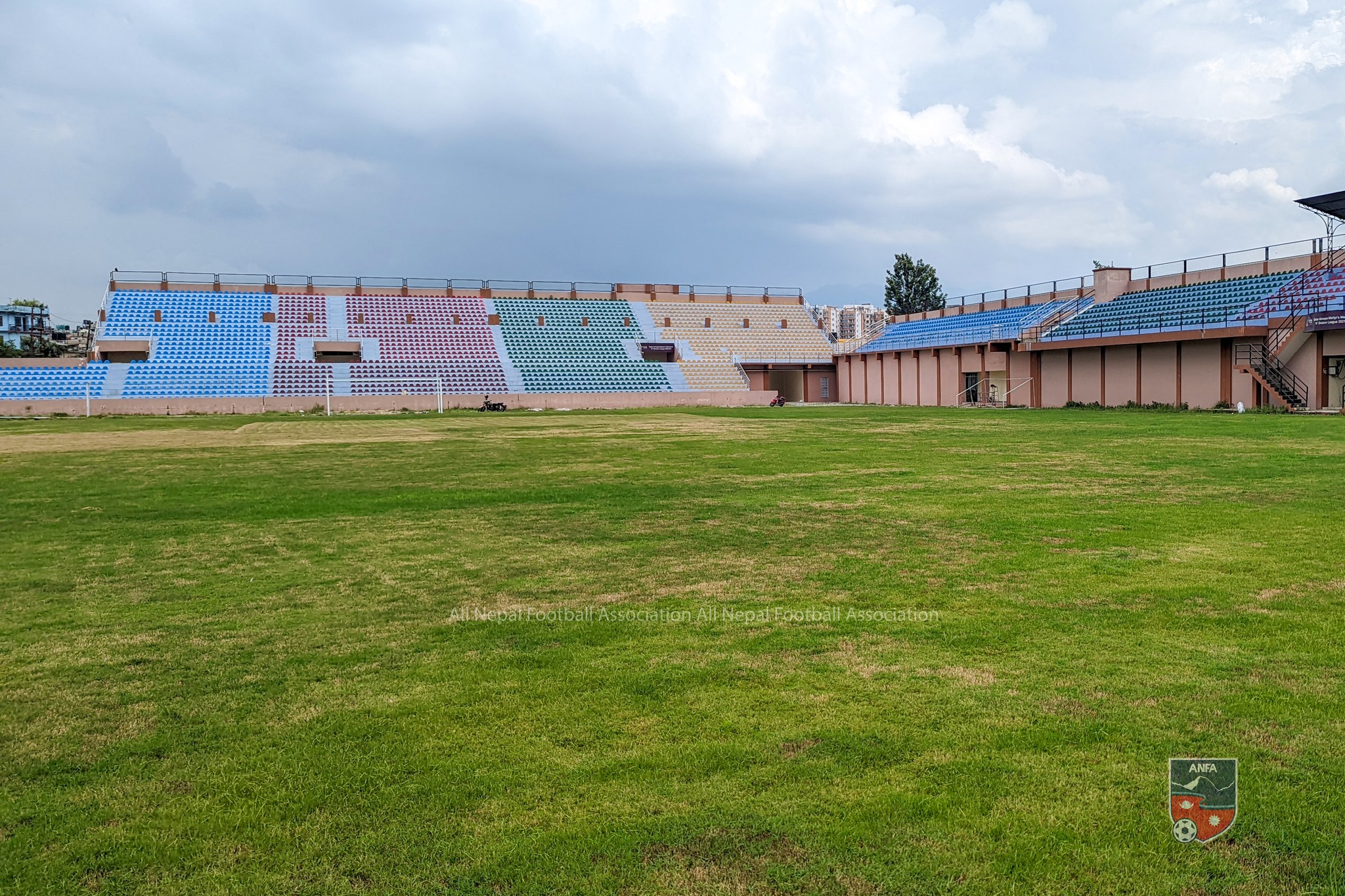 साफ महिला च्याम्पियनसिपमा सहभागी टिमले च्यासल र आर्मी मैदानमा प्रशिक्षण ...