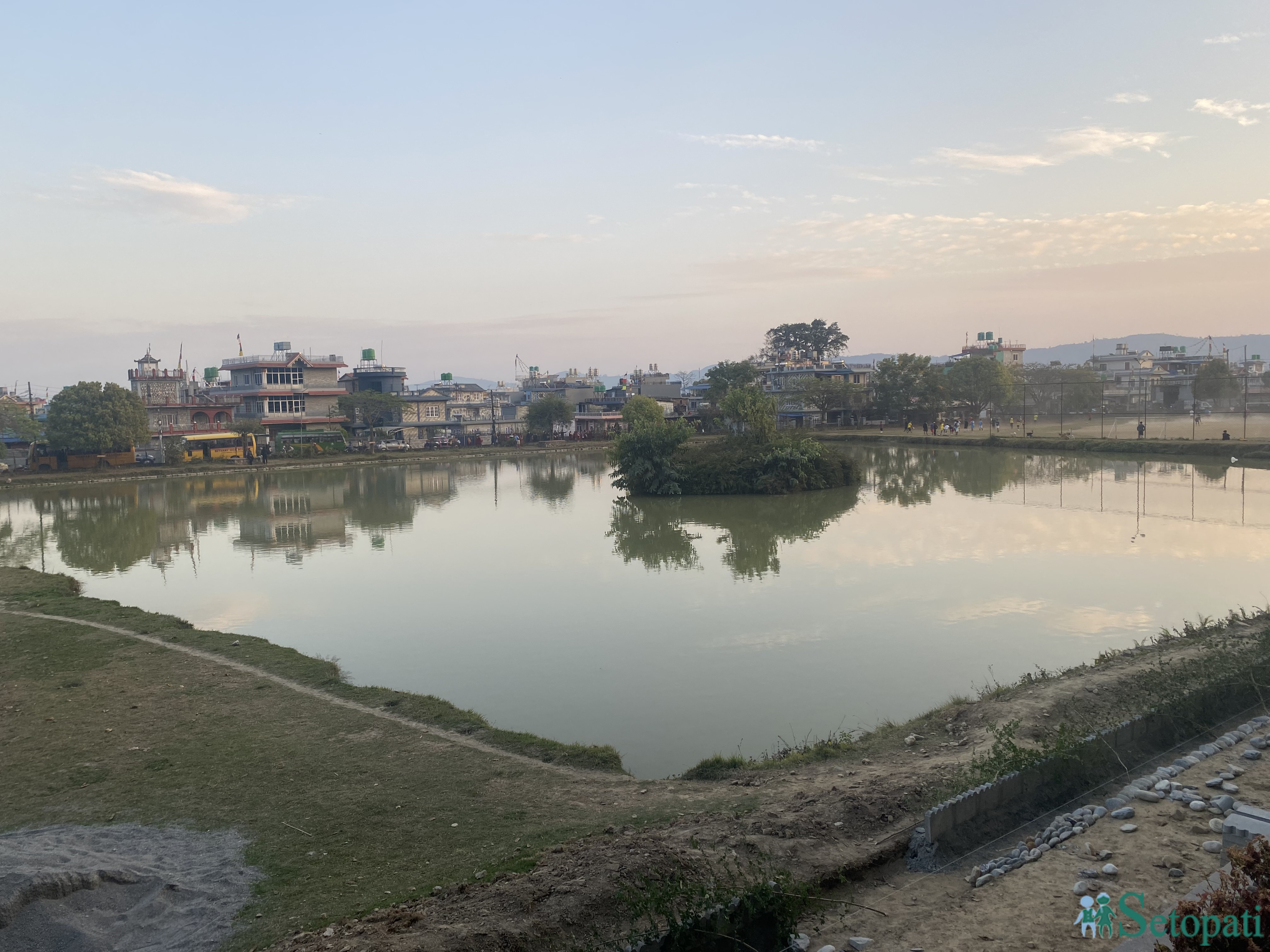 कता गए पोखरामा डाँडैभरि बनाइएका पोखरी? :: युवराज श्रेष्ठ :: Setopati