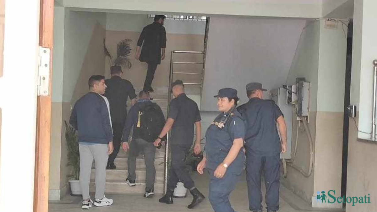 रवि लामिछानेलाई ल्याइयो भैरहवा, सोमबार मात्रै अदालत लगिने :: सेतोपाटी ...