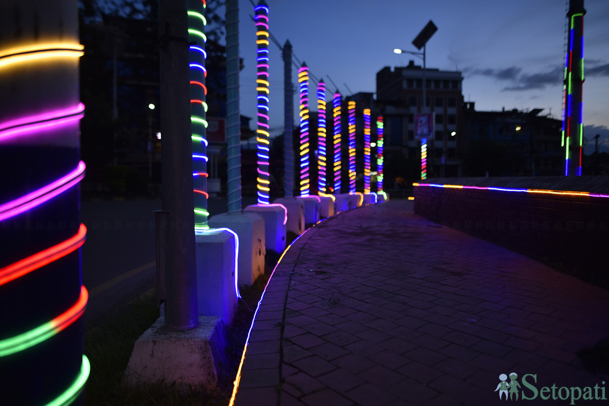 काठमाडौंका रूखमा अब झिलिमिली बत्ती राख्न नपाइने (भिडिओ) :: सेतोपाटी ...