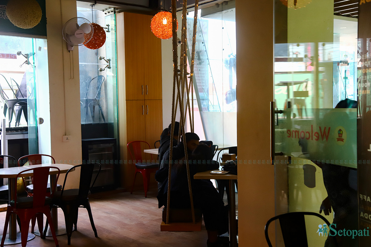 कलाकारहरूको 'चिया अड्डा' :: अनुषा अधिकारी :: Setopati