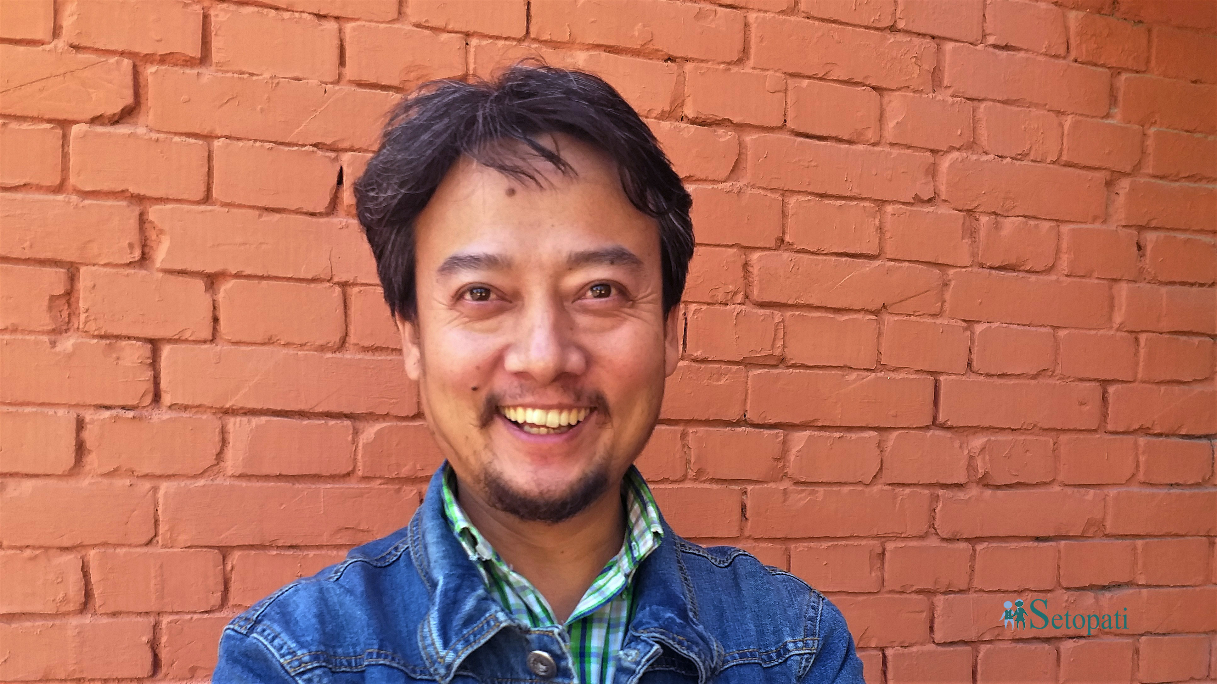 ‘घमण्ड गर्‍या होइन, म नेपालका कम कमजोर निर्देशकमा पर्छु होला’ :: अशेष ...